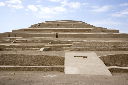 Pirámides por todo el mundo – ReydeKish – Historias de la Antigüedad